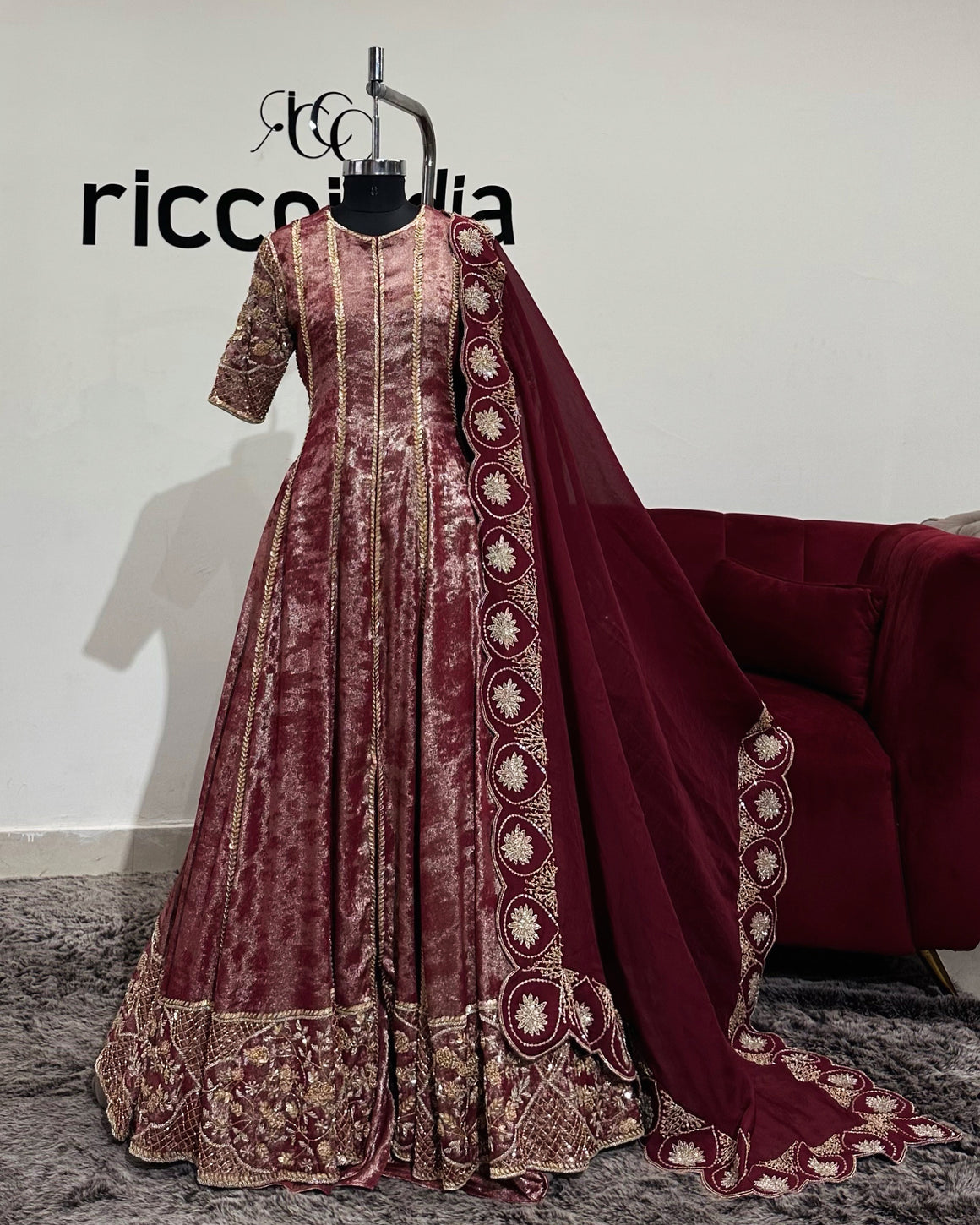 Custom Pearl and dabka work gown – Ricco India