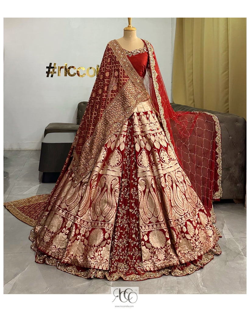 RED BANARSI LEHENGA WITH BANDHINI DUPATTA – Ricco India