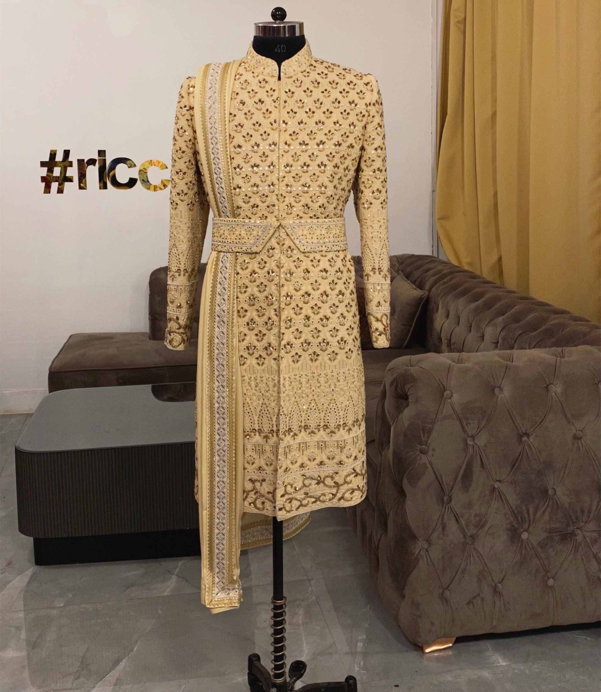 Beige sherwani with belt – Ricco India