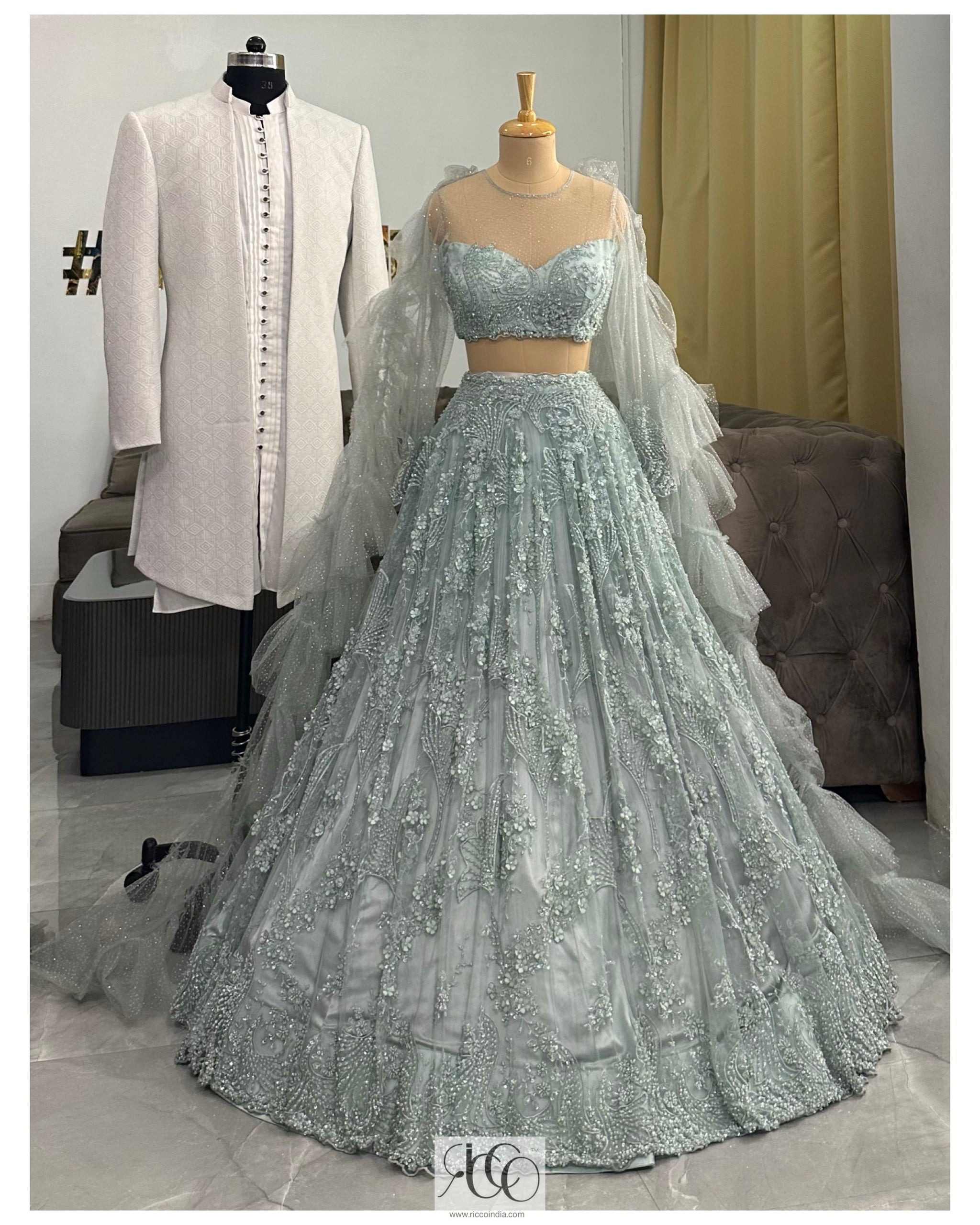 BRIDE & GROOM OUTFIT – Ricco India